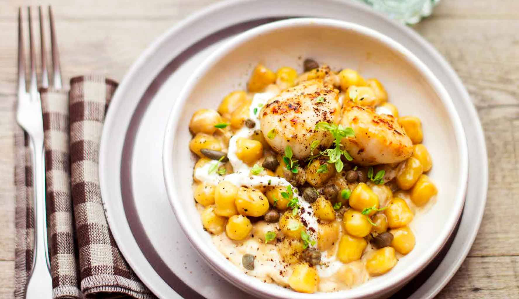 Ricetta gnocchetti di patate al caffè con stracciatella, capesante e ...