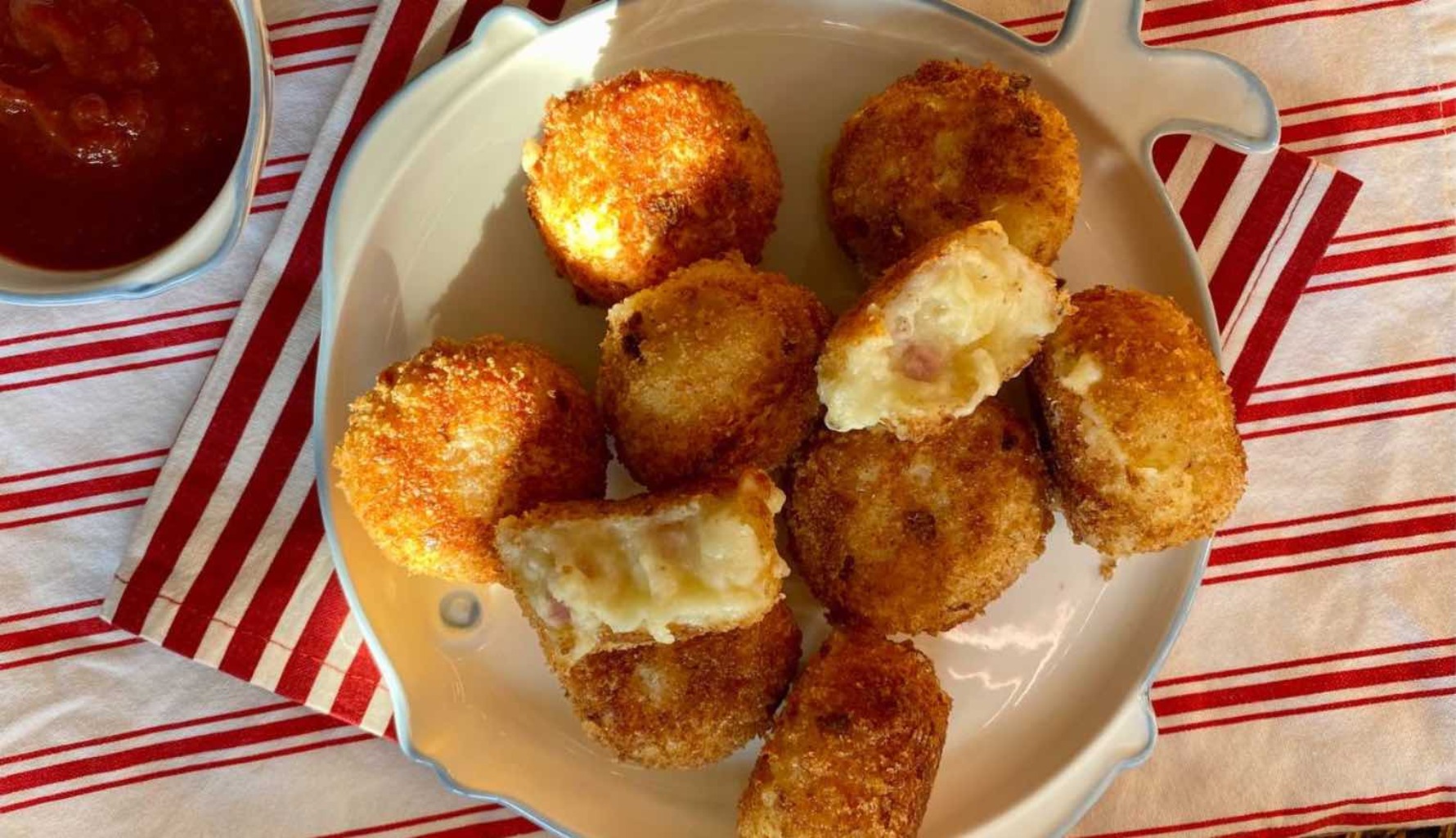 Crocchette di patate e formaggio con salsa bravas | Kenwood Club